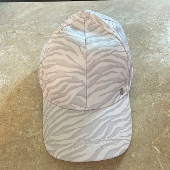 RBX | Accessories | Gray And White Zebra Print Hat | Poshmark